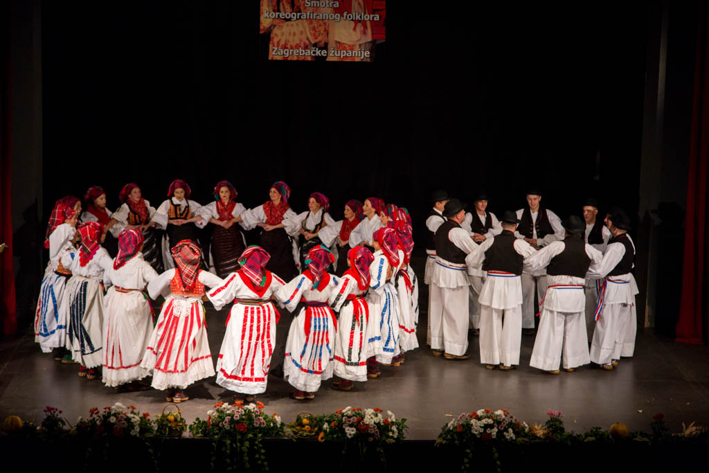 Turopoljski festival folklora održava se u Donjoj Lomnici - Kronike ...