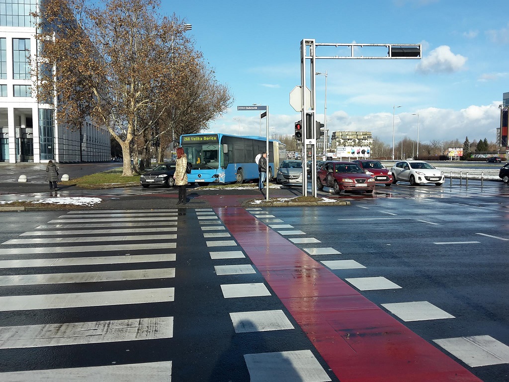 FOTO Ova 268-ica nije stigla do Velike Gorice - Kronike Velike Gorice