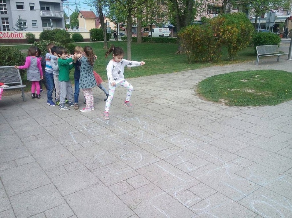 FOTO VIJEST Djeca obilježila Međunarodni dan dječje knjige i zaigrala ...