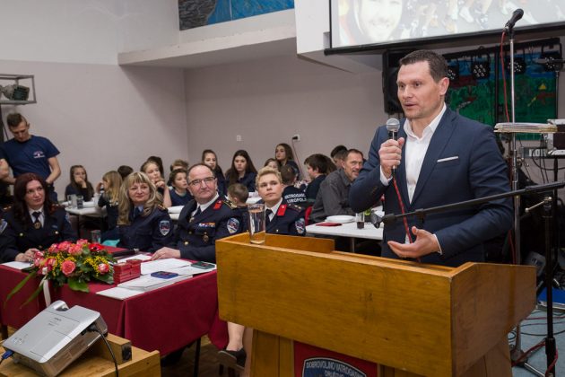 Staro vozilo više nije prolazilo tehnički, pa stiglo novo! - Kronike ...