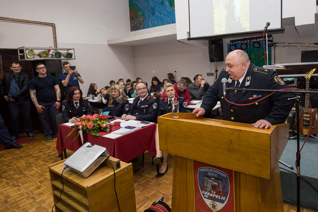Staro vozilo više nije prolazilo tehnički, pa stiglo novo! - Kronike ...