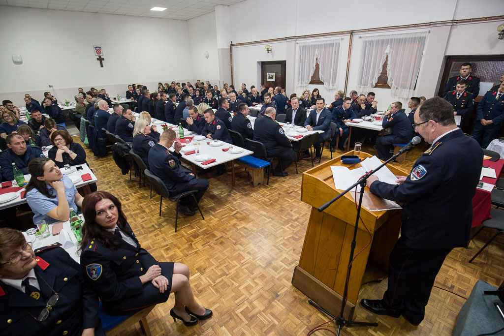 Staro vozilo više nije prolazilo tehnički, pa stiglo novo! - Kronike ...