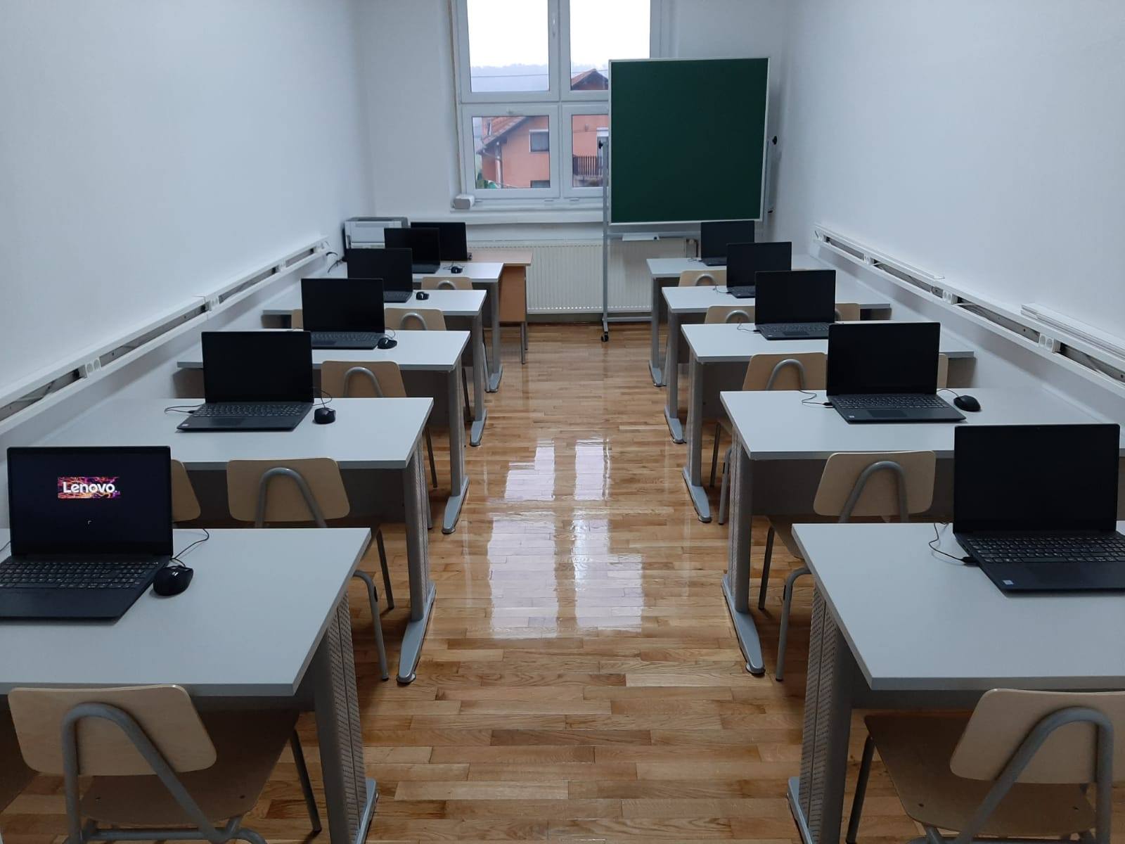 Nova informatička učionica za učenike PŠ Rakitovec