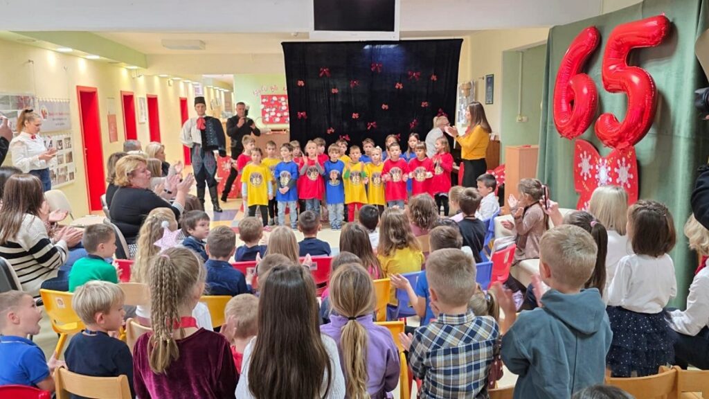Dan kravate u Velikoj Gorici: Podgutnica u dječjim rukama kao simbol ...